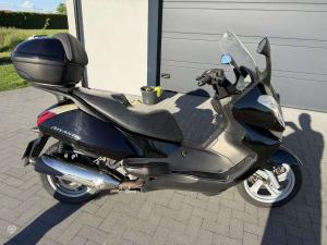 Aprilia Atlantic 2007 in Mazeikiai, with an engine capacity of 0.50 L and mileage of 39 thousand km for 2000 €, photo 3 on AUTOMOTO.COM.LV