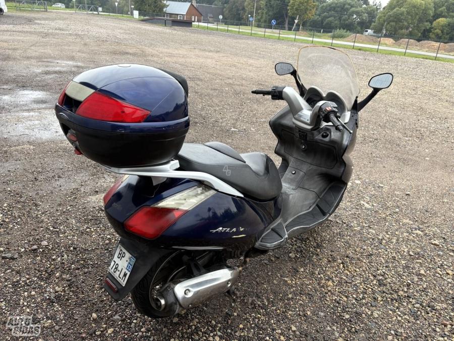 Aprilia Atlantic 2008 Kelmė, ar dzinēja tilpumu 0.13 L un nobraukumu 0 tūkst. km par 515 €, foto 4 vietnē AUTOMOTO.COM.LV