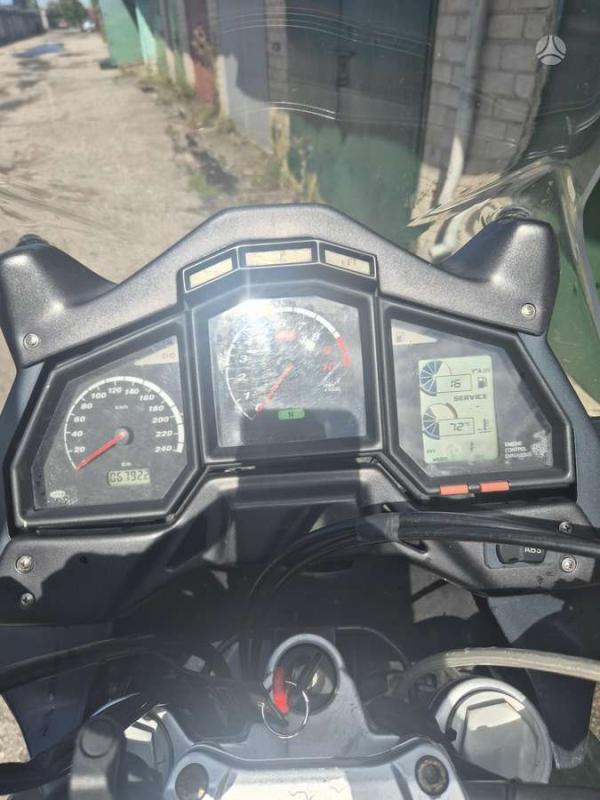 Зеленый Априлия Caponord 2004 в Клайпеда, объемом двигателя 1.00 л и пробегом 67 тыс. км за 2900 €, фото 10 на AUTOMOTO.COM.LV
