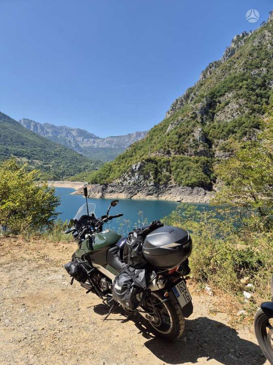 Zaļš Aprilia Caponord 2004 Klaipėda, ar dzinēja tilpumu 1.00 L un nobraukumu 67 tūkst. km par 2900 €, foto 13 vietnē AUTOMOTO.COM.LV