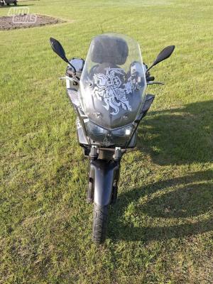 Grey Aprilia Caponord 2004 in Panevezys, with an engine capacity of 1.00 L and mileage of 62 thousand km for 2500 €, photo 4 on AUTOMOTO.COM.LV