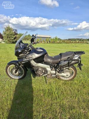 Grey Aprilia Caponord 2004 in Panevezys, with an engine capacity of 1.00 L and mileage of 62 thousand km for 2500 €, photo 7 on AUTOMOTO.COM.LV