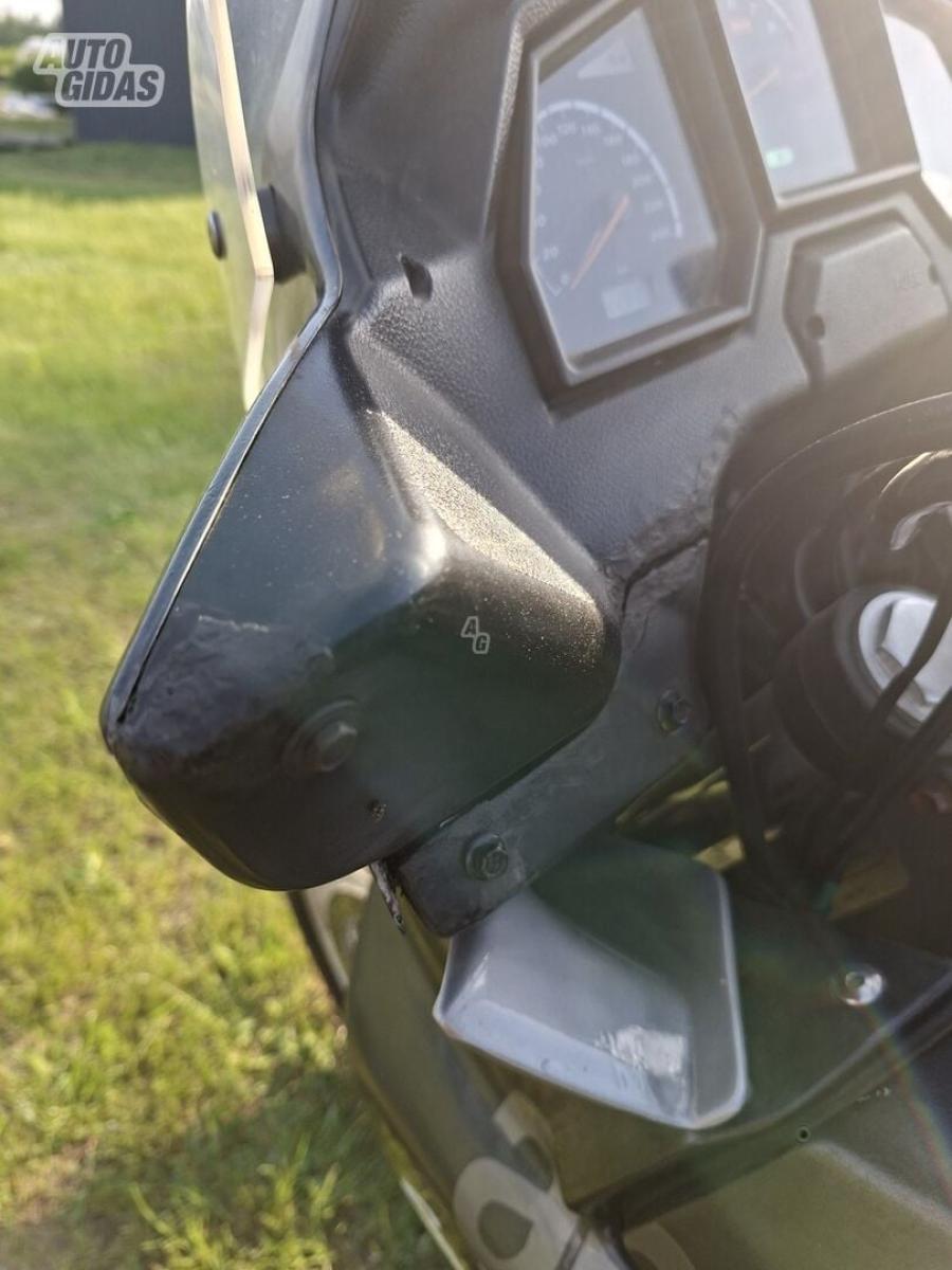Grey Aprilia Caponord 2004 in Panevezys, with an engine capacity of 1.00 L and mileage of 62 thousand km for 2500 €, photo 12 on AUTOMOTO.COM.LV
