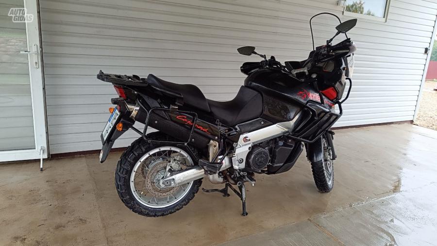 Aprilia Caponord 2002 in Vilnius, with an engine capacity of 1.00 L and mileage of 49 thousand km for 2800 €, photo 6 on AUTOMOTO.COM.LV