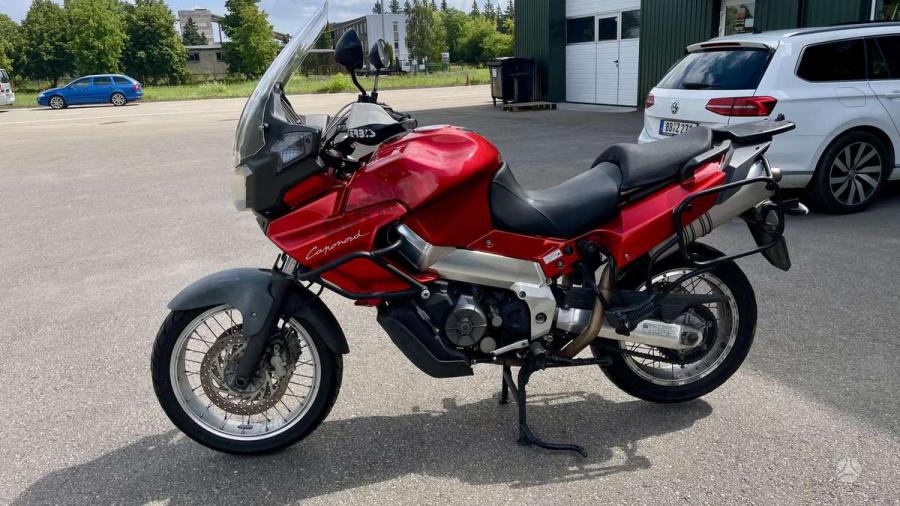 Red Aprilia Caponord 2001 in Telschi, with an engine capacity of 1.00 L and mileage of 27 thousand km for 2400 €, photo 8 on AUTOMOTO.COM.LV