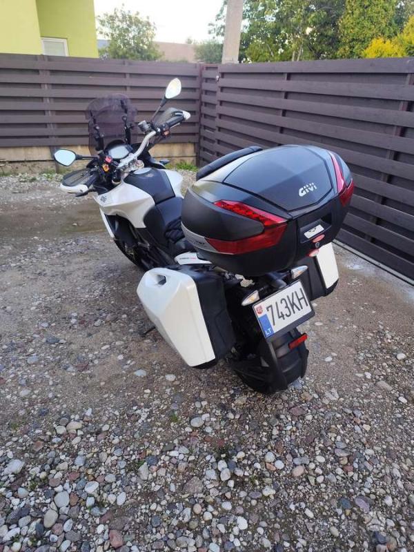 Balts Aprilia Caponord 2014 Klaipėda, ar dzinēja tilpumu 1.20 L un nobraukumu 52 tūkst. km par 5200 €, foto 5 vietnē AUTOMOTO.COM.LV