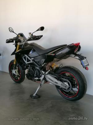 Melns Aprilia Dorsoduro 2011 Tallina, ar dzinēja tilpumu 1.20 L un nobraukumu 39 tūkst. km par 5400 €, foto 4 vietnē AUTOMOTO.COM.LV