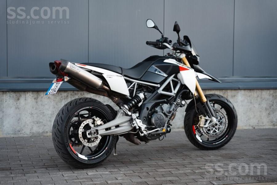 Aprilia Dorsoduro 2011 in Riga, with an engine capacity of 0.75 L and mileage of 0 thousand km for 5500 €, photo 3 on AUTOMOTO.COM.LV