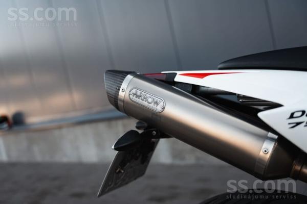 Aprilia Dorsoduro 2011 Rīga, ar dzinēja tilpumu 0.75 L un nobraukumu 0 tūkst. km par 5500 €, foto 5 vietnē AUTOMOTO.COM.LV