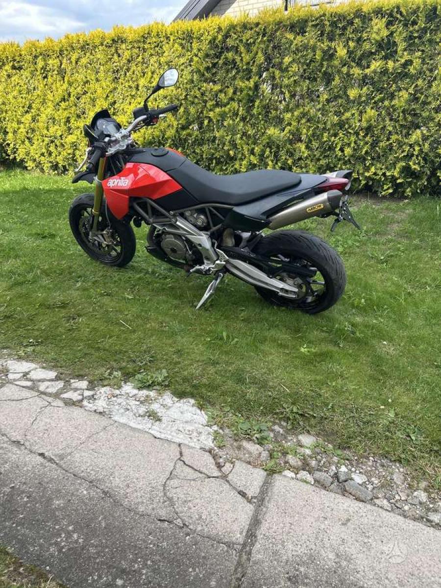 Aprilia Dorsoduro 2011 Alīta, ar dzinēja tilpumu 0.75 L un nobraukumu 33 tūkst. km par 2500 €, foto 3 vietnē AUTOMOTO.COM.LV