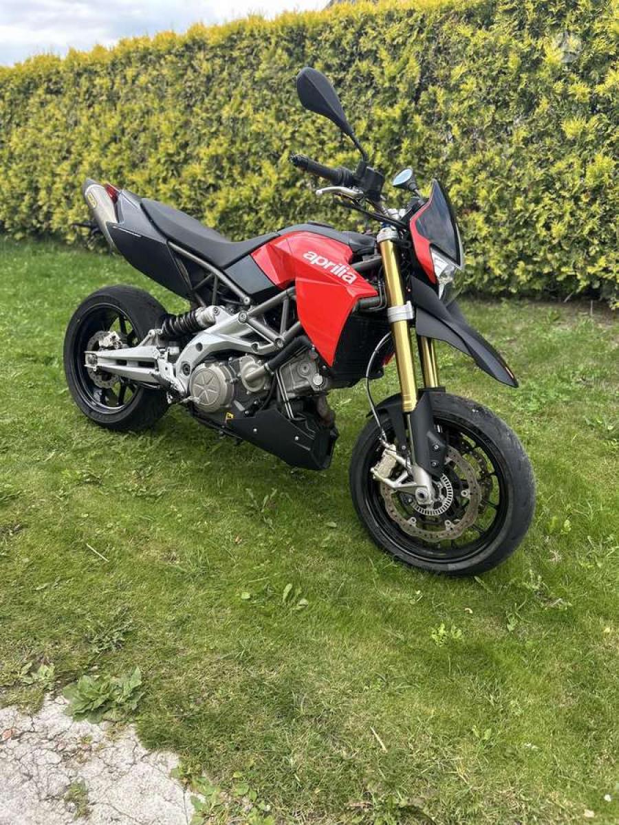 Aprilia Dorsoduro 2011 Alīta, ar dzinēja tilpumu 0.75 L un nobraukumu 33 tūkst. km par 2500 €, foto 4 vietnē AUTOMOTO.COM.LV
