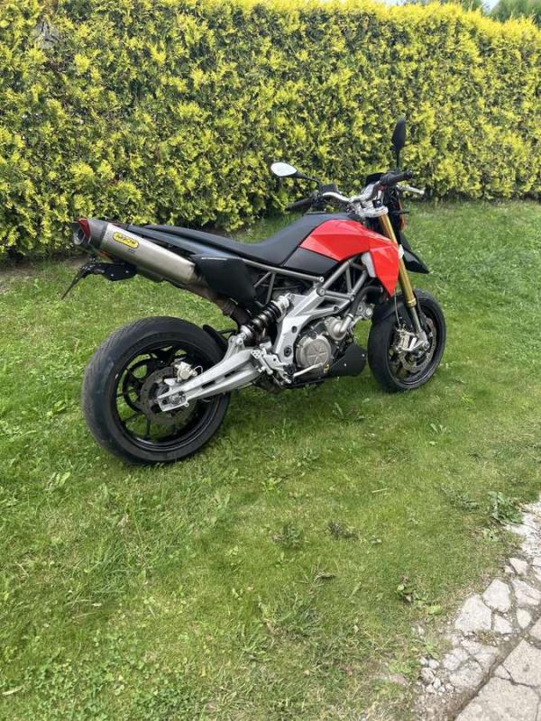 Aprilia Dorsoduro 2011 Alīta, ar dzinēja tilpumu 0.75 L un nobraukumu 33 tūkst. km par 2500 €, foto 4 vietnē AUTOMOTO.COM.LV