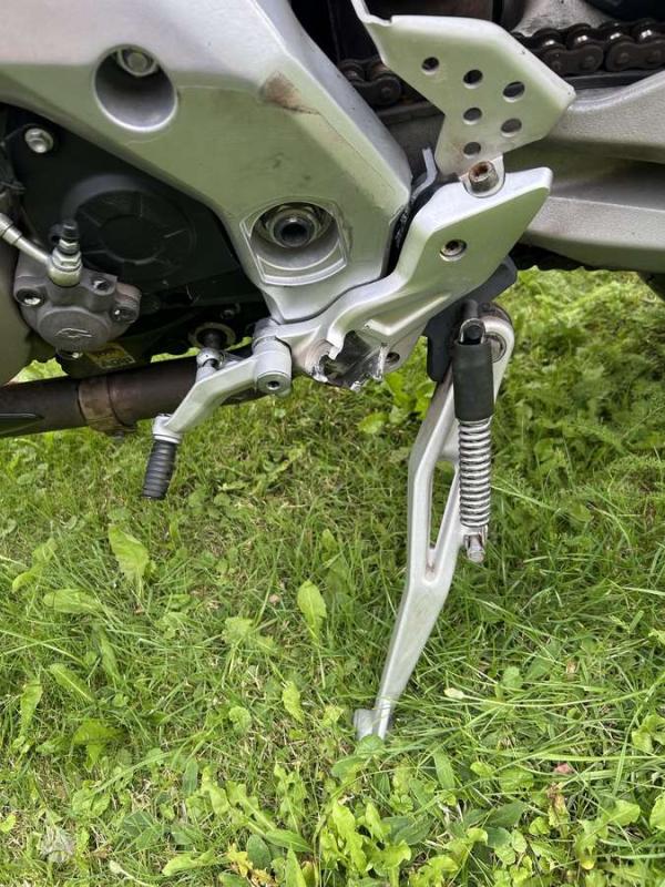 Aprilia Dorsoduro 2011 Alīta, ar dzinēja tilpumu 0.75 L un nobraukumu 33 tūkst. km par 2500 €, foto 7 vietnē AUTOMOTO.COM.LV