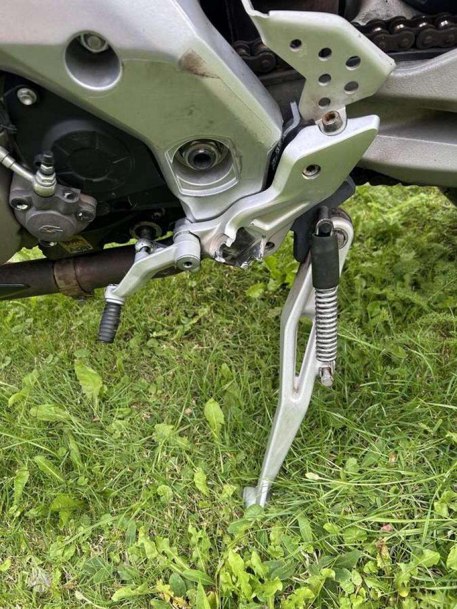 Aprilia Dorsoduro 2011 Alīta, ar dzinēja tilpumu 0.75 L un nobraukumu 33 tūkst. km par 2500 €, foto 8 vietnē AUTOMOTO.COM.LV