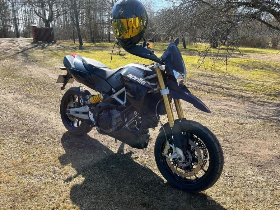 Aprilia Dorsoduro 2012 Valmiera, ar dzinēja tilpumu 1.20 L un nobraukumu 0 tūkst. km par 6100 €, foto 3 vietnē AUTOMOTO.COM.LV