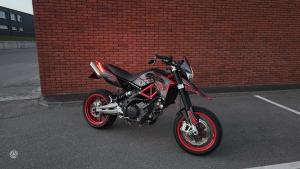 Aprilia Dorsoduro 2012 Klaipėda, ar dzinēja tilpumu 0.75 L un nobraukumu 54 tūkst. km par 3700 €, foto  vietnē AUTOMOTO.COM.LV