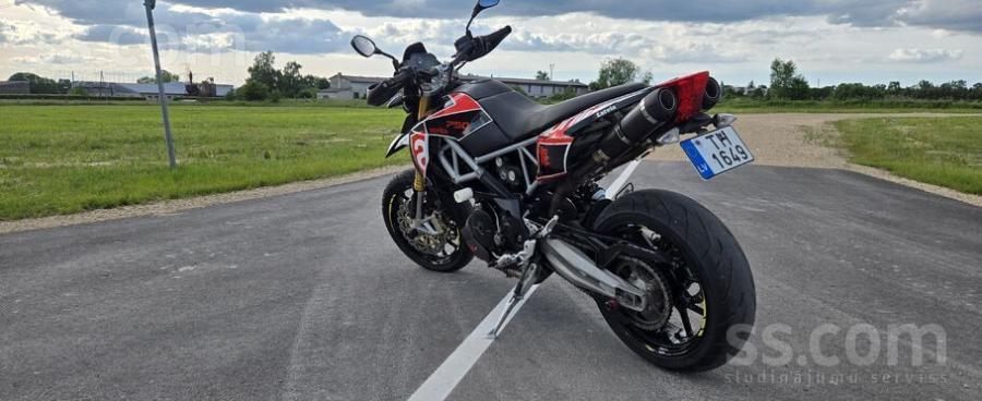 Aprilia Dorsoduro 2013 in Riga, with an engine capacity of 0.75 L and mileage of 0 thousand km for 4200 €, photo 3 on AUTOMOTO.COM.LV