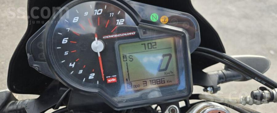 Aprilia Dorsoduro 2013 in Riga, with an engine capacity of 0.75 L and mileage of 0 thousand km for 4200 €, photo 4 on AUTOMOTO.COM.LV
