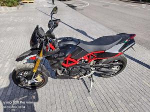 Aprilia Dorsoduro 2018 in Vilnius, with an engine capacity of 0.90 L and mileage of 6 thousand km for 6000 €, photo 3 on AUTOMOTO.COM.LV