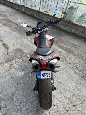 Red Aprilia Dorsoduro 2020 in Tallinn, with an engine capacity of 0.90 L and mileage of 20 thousand km for 6499 €, photo 4 on AUTOMOTO.COM.LV