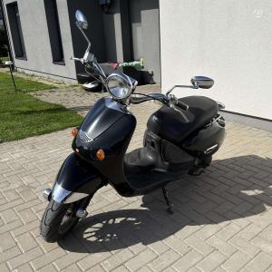 Black Aprilia Habana 2001 in Vilnius, with an engine capacity of 49.00 L and mileage of 19 thousand km for 850 €, photo  on AUTOMOTO.COM.LV