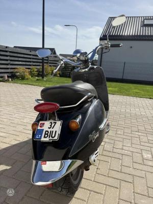 Black Aprilia Habana 2001 in Vilnius, with an engine capacity of 49.00 L and mileage of 19 thousand km for 850 €, photo 7 on AUTOMOTO.COM.LV