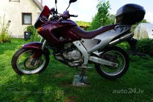 Black Aprilia Pegaso 650 1998 in Keila, with an engine capacity of 0.65 L and mileage of 67 thousand km for 995 €, photo 3 on AUTOMOTO.COM.LV