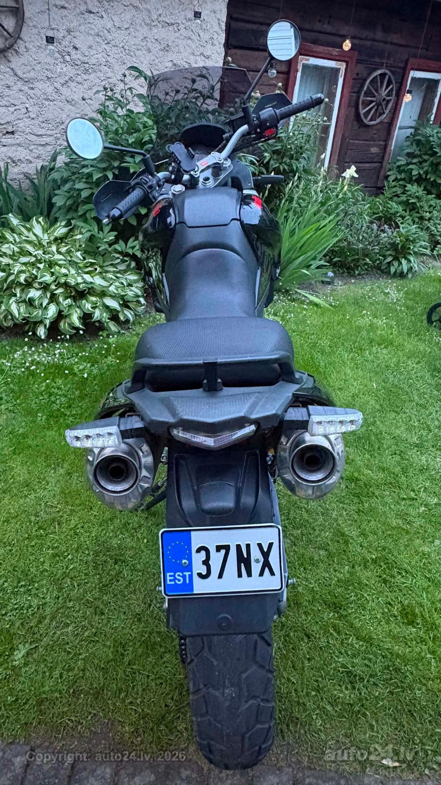 Melns Aprilia Pegaso 650 2005 Tallina, ar dzinēja tilpumu 0.66 L un nobraukumu 8 tūkst. km par 3350 €, foto 3 vietnē AUTOMOTO.COM.LV