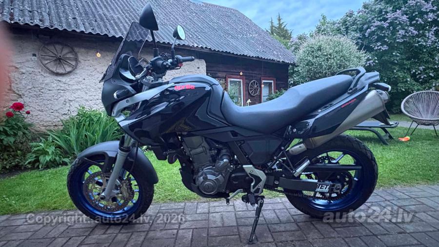 Melns Aprilia Pegaso 650 2005 Tallina, ar dzinēja tilpumu 0.66 L un nobraukumu 8 tūkst. km par 3350 €, foto 5 vietnē AUTOMOTO.COM.LV