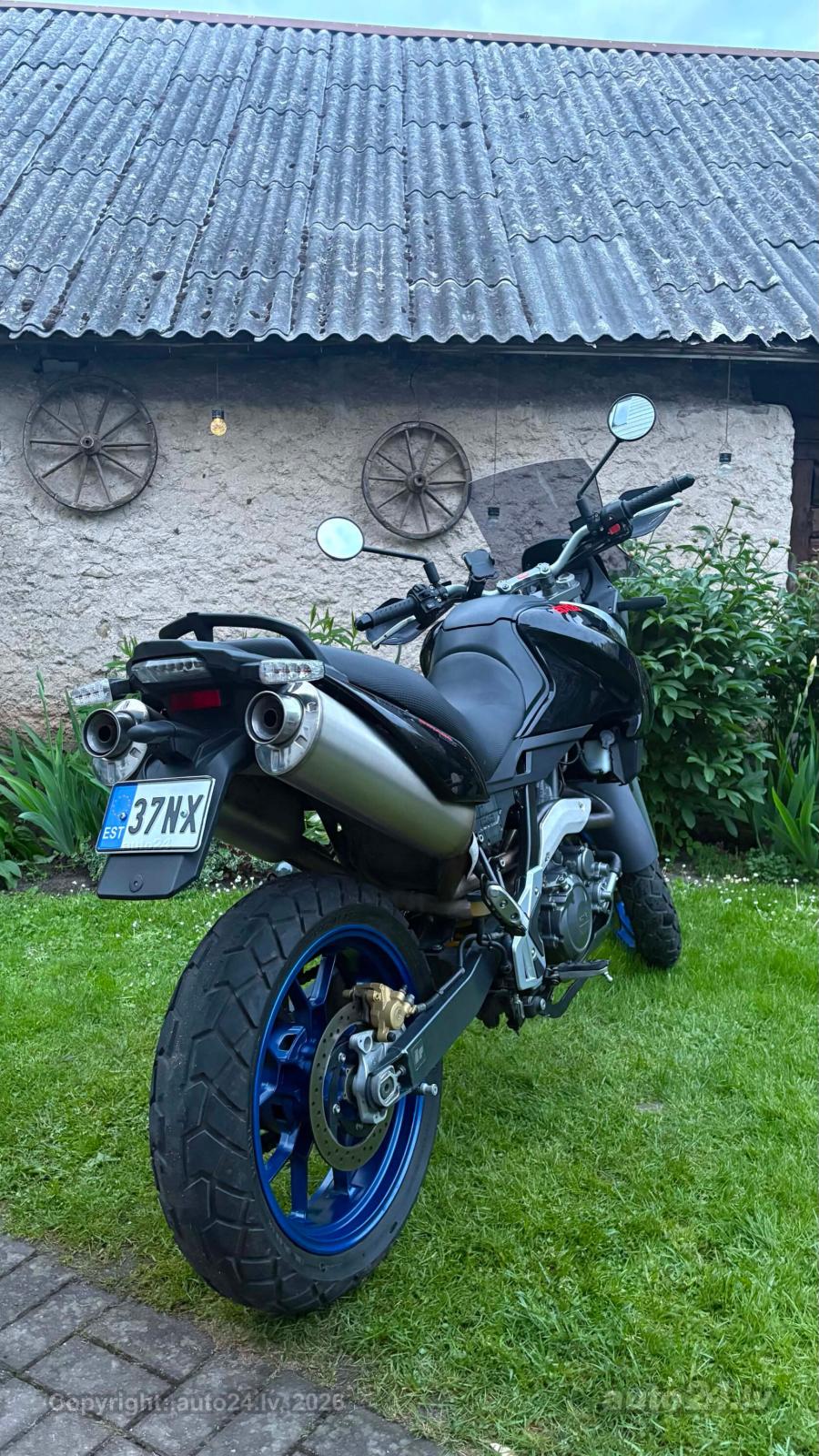 Melns Aprilia Pegaso 650 2005 Tallina, ar dzinēja tilpumu 0.66 L un nobraukumu 8 tūkst. km par 3350 €, foto 6 vietnē AUTOMOTO.COM.LV