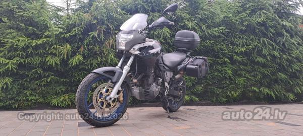 Черный Априлия Pegaso 650 2006 в Пярну, объемом двигателя 0.66 л и пробегом 53 тыс. км за 2500 €, фото 1 на AUTOMOTO.COM.LV