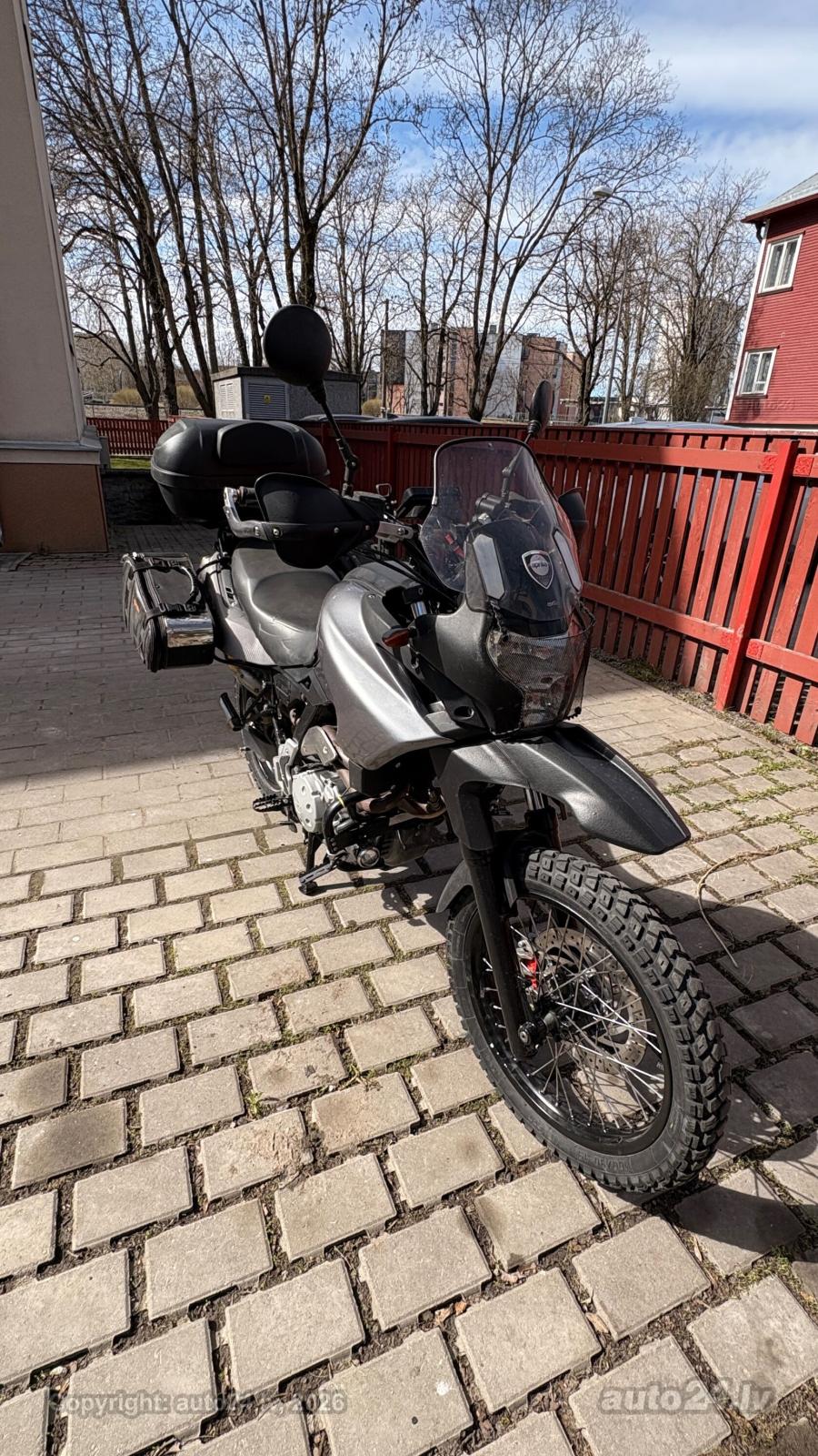 Black Aprilia Pegaso 650 2007 in Tallinn, with an engine capacity of 0.66 L and mileage of 63 thousand km for 3500 €, photo 1 on AUTOMOTO.COM.LV