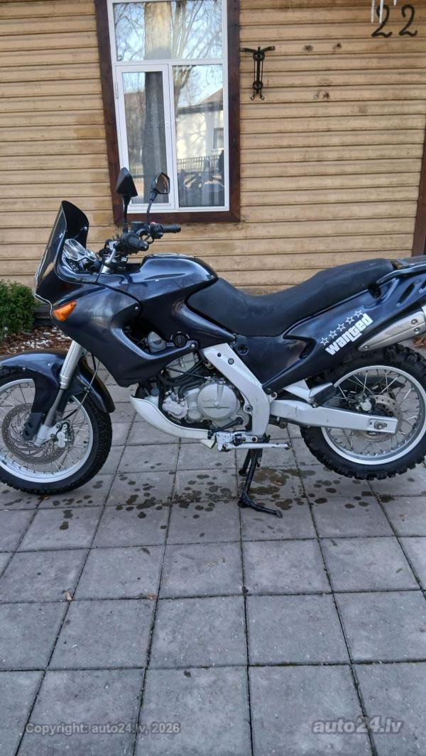Zils Aprilia Pegaso 650 1997 Tartu, ar dzinēja tilpumu 0.65 L un nobraukumu 62 tūkst. km par 1700 €, foto 2 vietnē AUTOMOTO.COM.LV