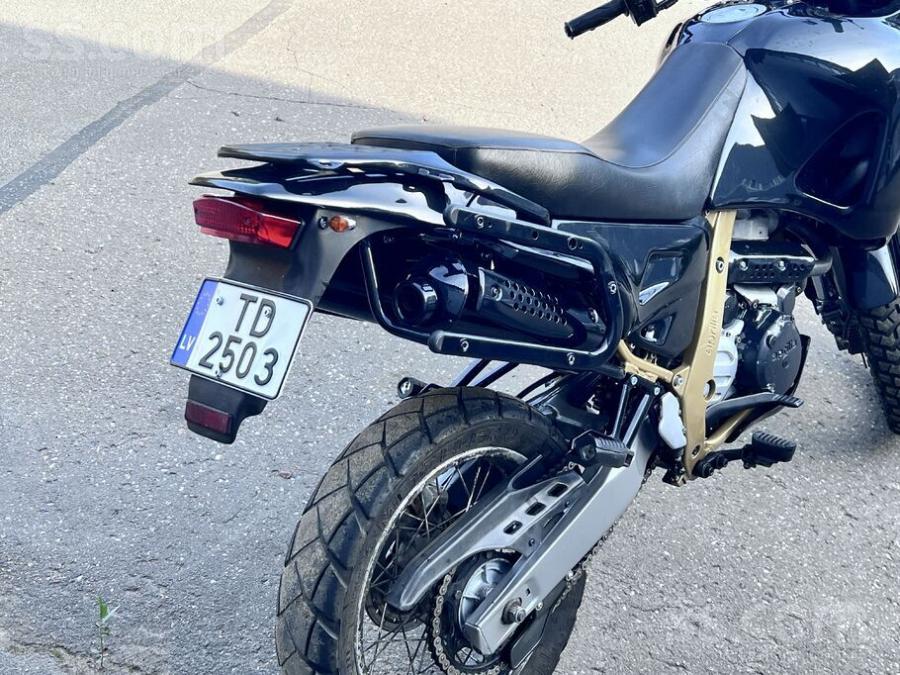 Aprilia Pegaso 650 1991 Rīga, ar dzinēja tilpumu 0.65 L un nobraukumu 0 tūkst. km par 1500 €, foto 5 vietnē AUTOMOTO.COM.LV