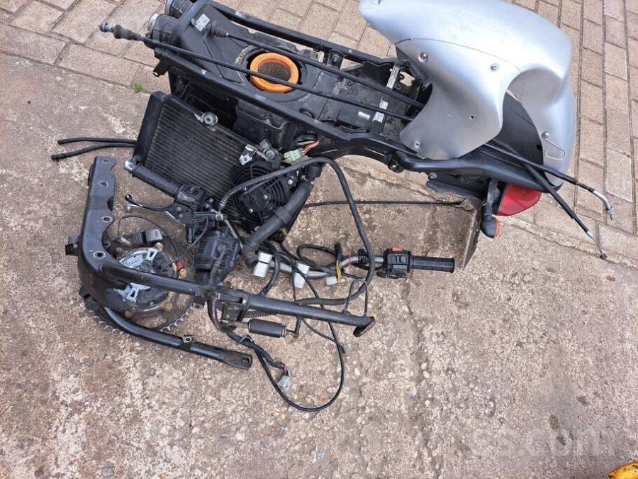Aprilia Pegaso 650 2000 in Valmiera, with an engine capacity of 0.65 L and mileage of 0 thousand km for 1250 €, photo 5 on AUTOMOTO.COM.LV