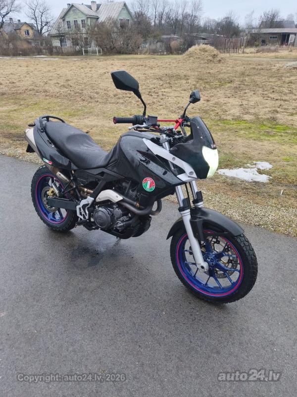 Aprilia Pegaso 650 2007 Kunda, ar dzinēja tilpumu 0.66 L un nobraukumu 36 tūkst. km par 2499 €, foto 1 vietnē AUTOMOTO.COM.LV