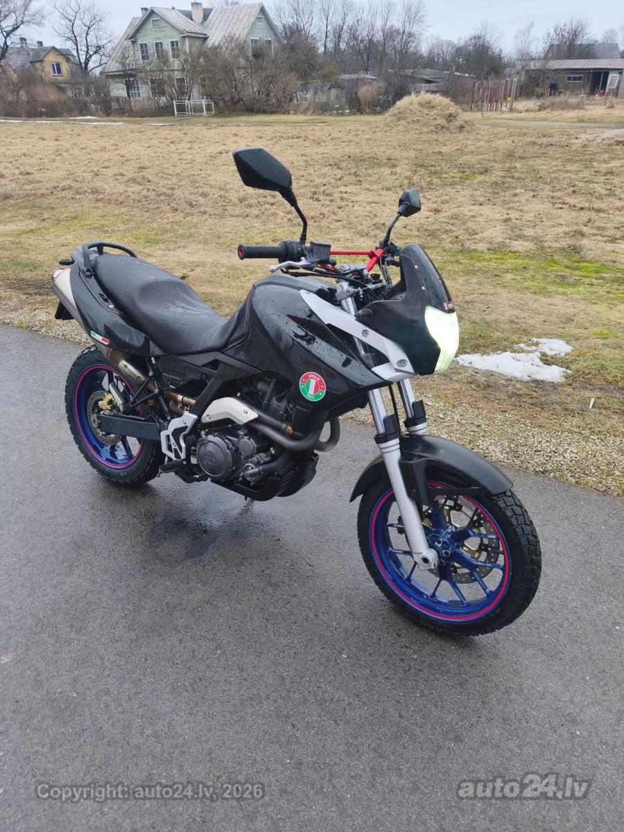 Aprilia Pegaso 650 2007 Kunda, ar dzinēja tilpumu 0.66 L un nobraukumu 36 tūkst. km par 2499 €, foto 1 vietnē AUTOMOTO.COM.LV