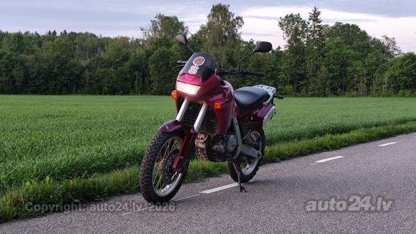 Red Aprilia Pegaso 650 1994 in Tallinn, with an engine capacity of 0.65 L and mileage of 43 thousand km for 1200 €, photo 1 on AUTOMOTO.COM.LV