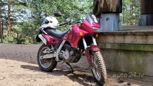 Красный Априлия Pegaso 650 1994 в Таллин, объемом двигателя 0.65 л и пробегом 43 тыс. км за 1200 €, фото 3 на AUTOMOTO.COM.LV