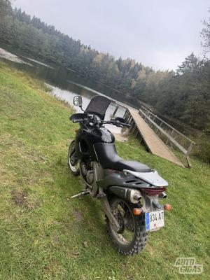 Melns Aprilia Pegaso 1999 Alīta, ar dzinēja tilpumu 0.65 L un nobraukumu 0 tūkst. km par 1350 €, foto 3 vietnē AUTOMOTO.COM.LV