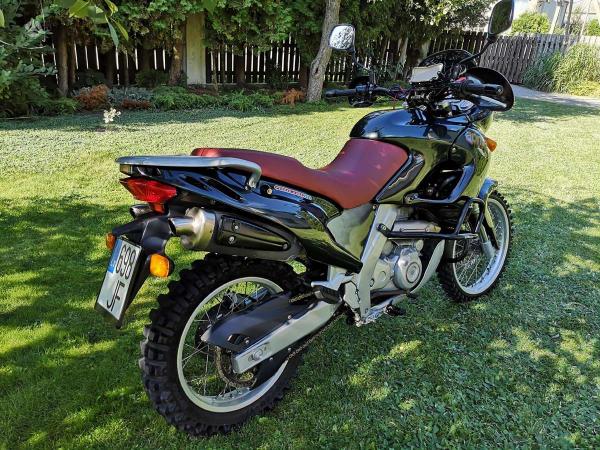 Black Aprilia Pegaso 2000 in Marijampole, with an engine capacity of 0.65 L and mileage of 26 thousand km for 1899 €, photo 5 on AUTOMOTO.COM.LV