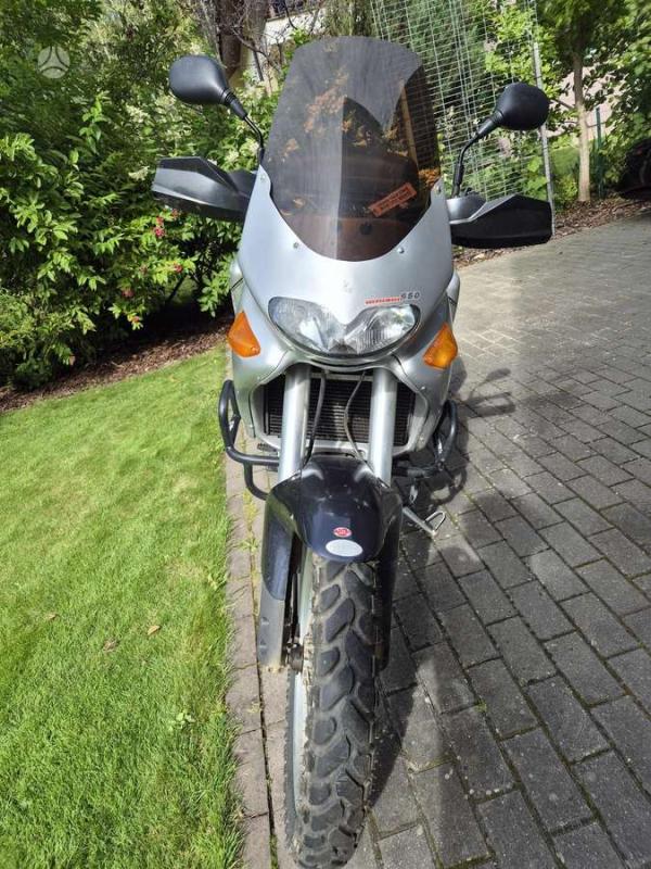 Pelēks Aprilia Pegaso 1998 Viļņa, ar dzinēja tilpumu 0.65 L un nobraukumu 60 tūkst. km par 1290 €, foto 3 vietnē AUTOMOTO.COM.LV