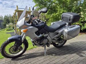 Pelēks Aprilia Pegaso 1998 Viļņa, ar dzinēja tilpumu 0.65 L un nobraukumu 60 tūkst. km par 1290 €, foto 4 vietnē AUTOMOTO.COM.LV