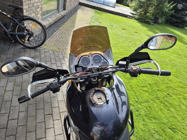 Pelēks Aprilia Pegaso 1998 Viļņa, ar dzinēja tilpumu 0.65 L un nobraukumu 60 tūkst. km par 1290 €, foto 5 vietnē AUTOMOTO.COM.LV