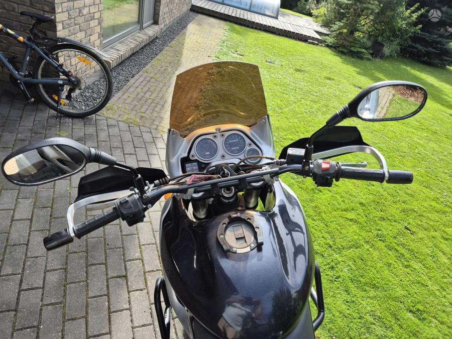 Pelēks Aprilia Pegaso 1998 Viļņa, ar dzinēja tilpumu 0.65 L un nobraukumu 60 tūkst. km par 1290 €, foto 5 vietnē AUTOMOTO.COM.LV