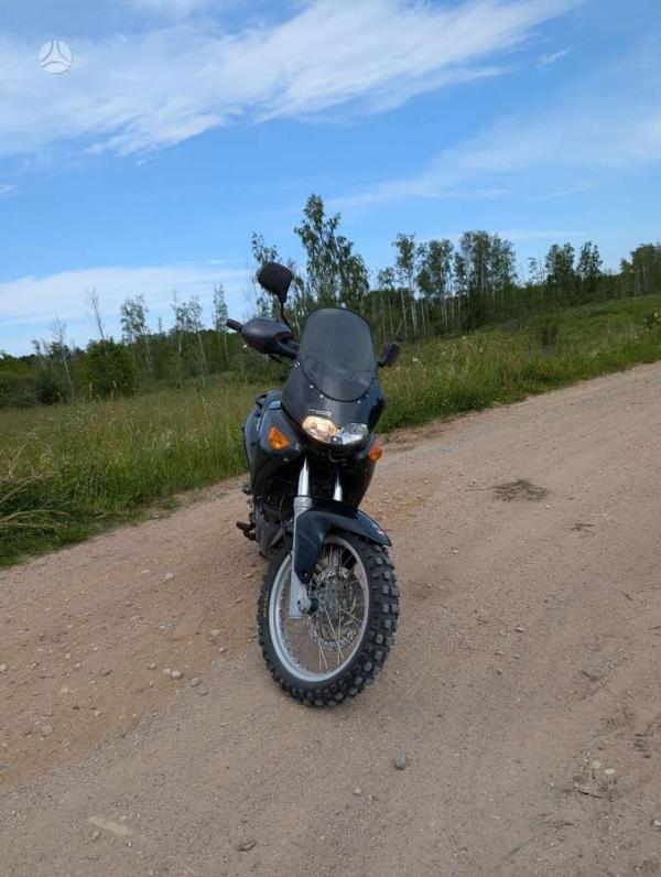 Aprilia Pegaso 2001 in Zarasai, with an engine capacity of 0.65 L and mileage of 45 thousand km for 1550 €, photo 3 on AUTOMOTO.COM.LV