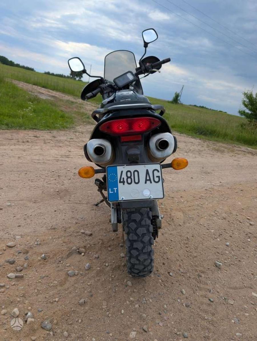 Aprilia Pegaso 2001 in Zarasai, with an engine capacity of 0.65 L and mileage of 45 thousand km for 1550 €, photo 5 on AUTOMOTO.COM.LV