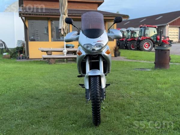 Aprilia Pegaso 2002 Preiļi, ar dzinēja tilpumu 0.65 L un nobraukumu 0 tūkst. km par 1700 €, foto 2 vietnē AUTOMOTO.COM.LV