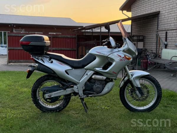 Aprilia Pegaso 2002 Preiļi, ar dzinēja tilpumu 0.65 L un nobraukumu 0 tūkst. km par 1700 €, foto 3 vietnē AUTOMOTO.COM.LV