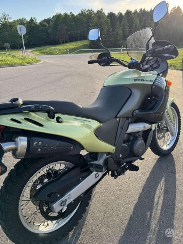 Aprilia Pegaso 2003 in Telschi, with an engine capacity of 0.65 L and mileage of 32 thousand km for 1550 €, photo 3 on AUTOMOTO.COM.LV